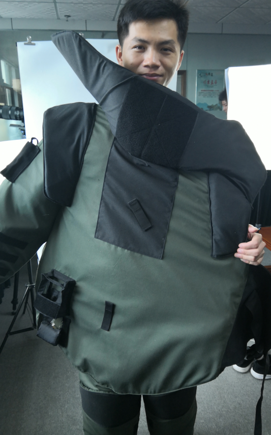 China EOD Bomb Disposal Suit,Advanced Bomb Suit, Manufacture and ...